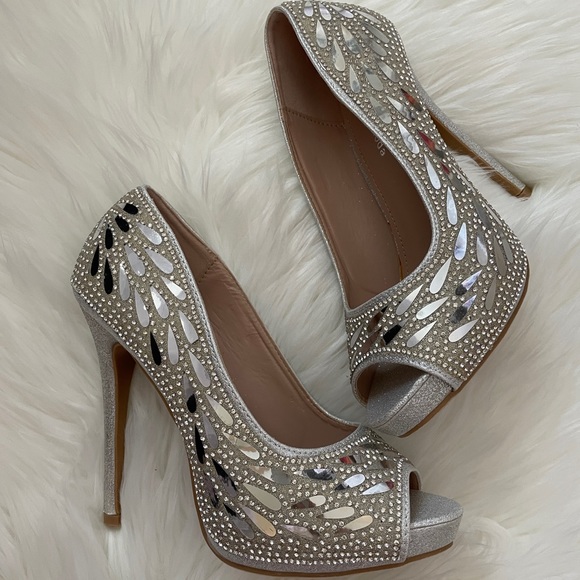 Windsor | Shoes | Silver Rhinestone Open Toe Heels | Poshmark